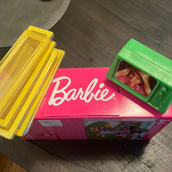 Barbie | Toys | 979 Barbie Dream House Tv And Replacements Back Window ...